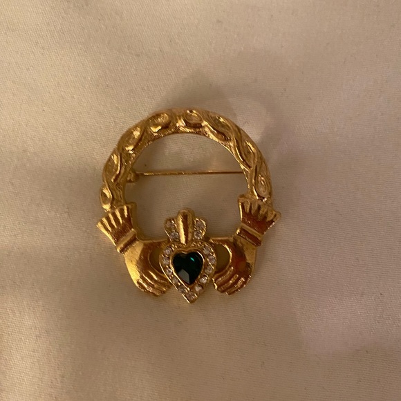 Jewelry | Claddagh Pin Traditional Irish Symbol Represents Love Loyalty ...